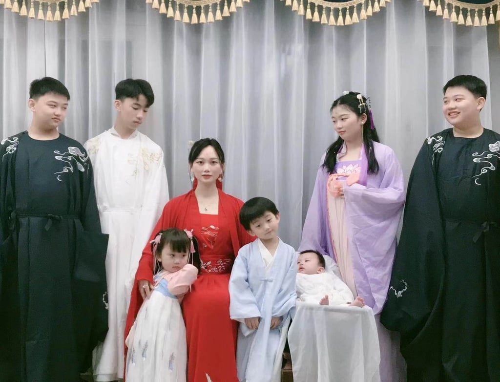 Chinese mum pays over US$150,000 to have ‘perfect’ seven kids, bucking ...
