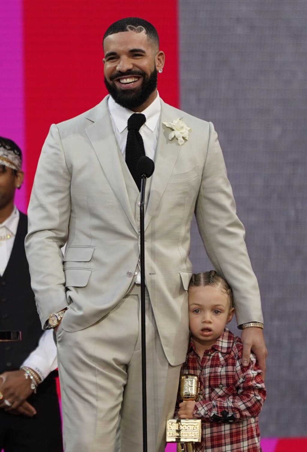 Drake showed off son Adonis at the 2021 Billboard Music Awards: all you ...