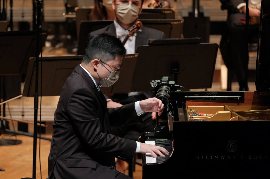 Hong Kong-born Canadian concert pianist wows with Rachmaninoff, but ...