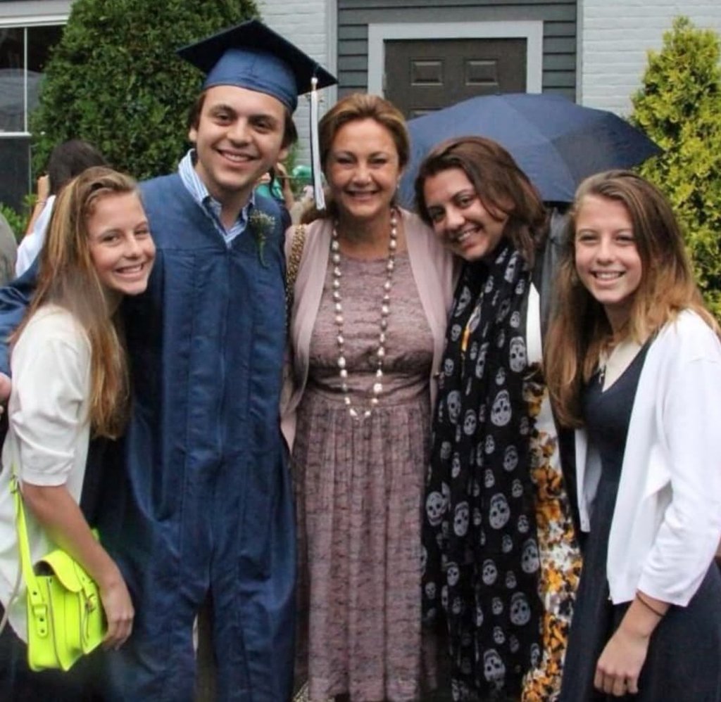 Meet Jordan’s 25-year-old twin princesses, Aisha and Sara: the royal ...