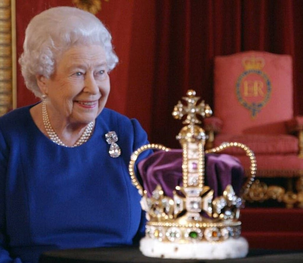6 of Queen Elizabeth’s most opulent jewellery pieces, from the Cartier ...