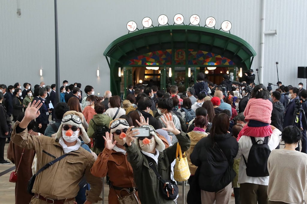 Japan struggles to find the staff as tourists return in their droves ... Japan struggles to find the staff as tourists return in their droves ...