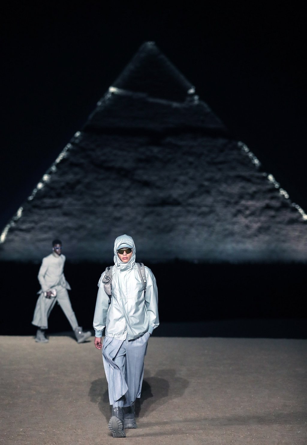 (Cat)walk like an Egyptian: Dior’s pyramids of Giza show was the ...