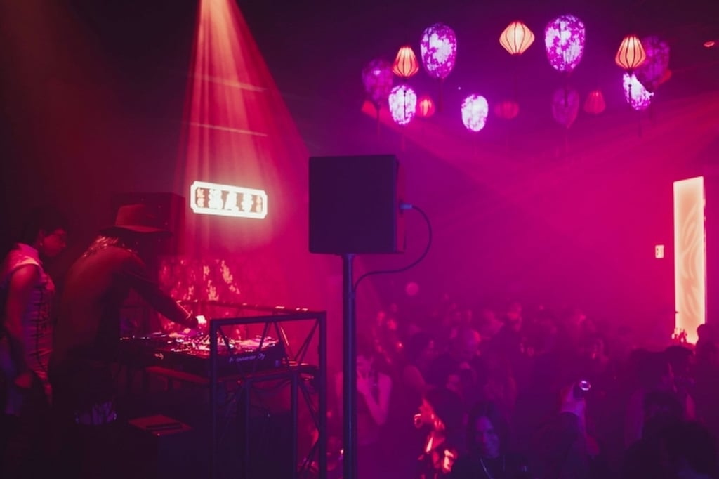 Eat congee in a bar: New York nightclub embraces Chinese culture with ...