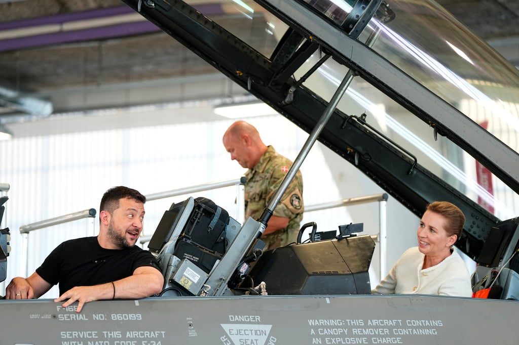 Ukraine’s Zelensky hails ‘historic’ decision to supply F-16 fighter ... Ukraine’s Zelensky hails ‘historic’ decision to supply F-16 fighter ...