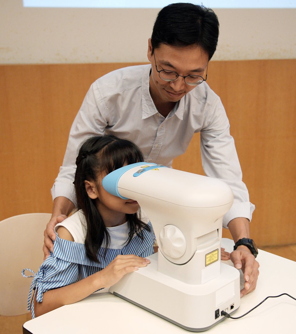 Number of Hong Kong children with myopia hit record high during Covid ...