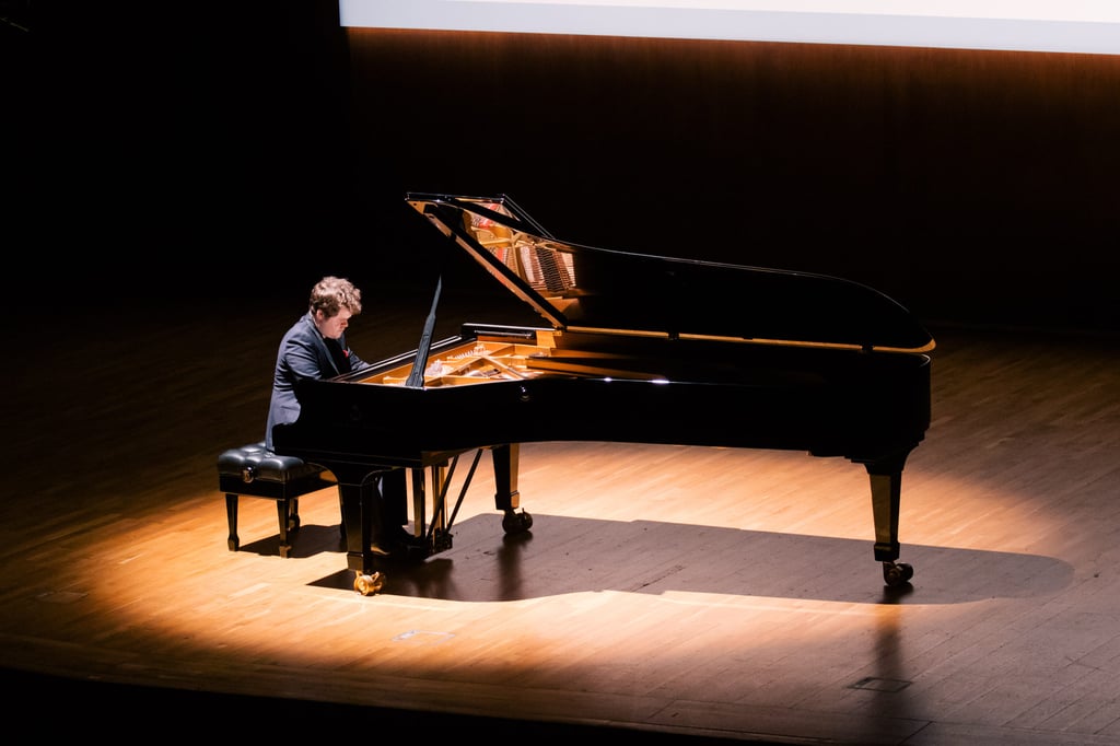 Review | British pianist Benjamin Grosvenor’s ‘Chopin and Liszt ...
