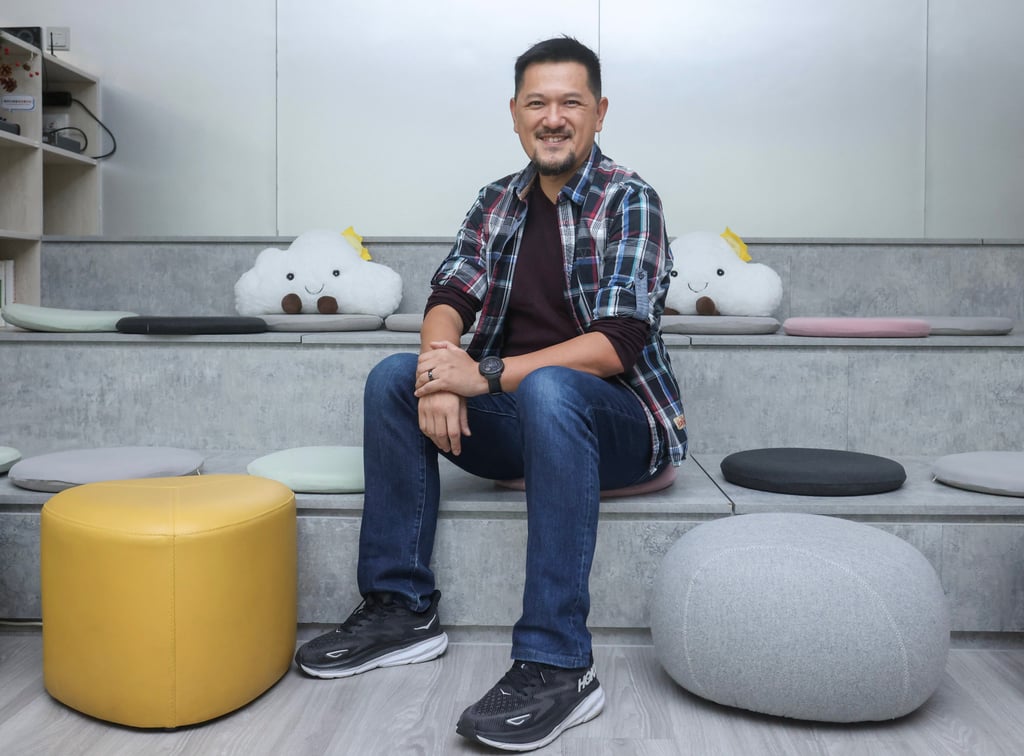 Meet the new generation of Hong Kong’s part-time pastors serving God ...