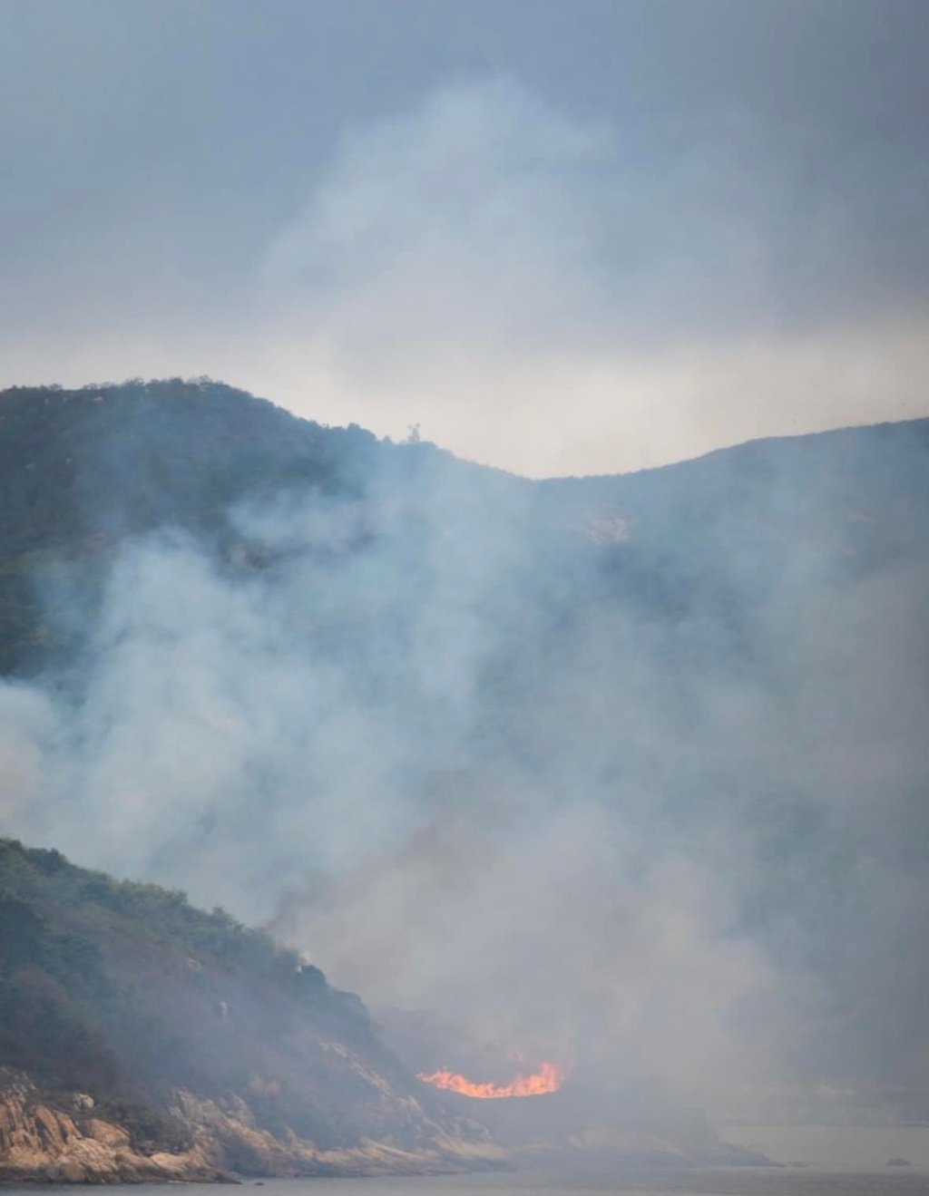 27 people rescued after fire breaks out on small island near Hong Kong ...
