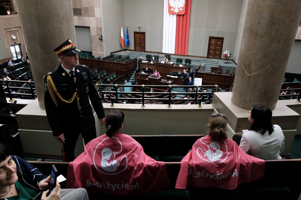 Polish lawmakers vote to move forward with work on lifting near-total ...