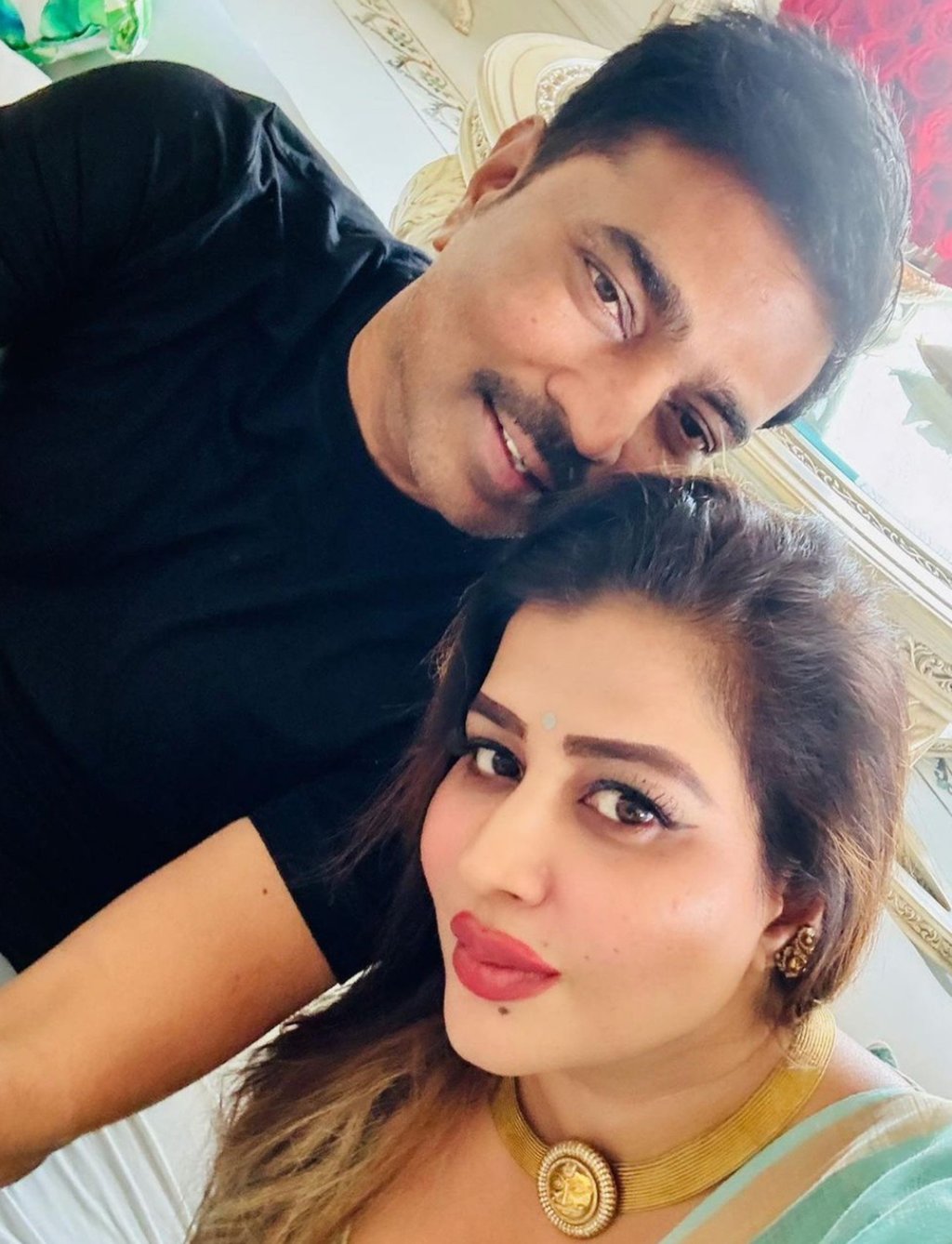 Who is Sudha Reddy, the Indian billionaire who wore 200 carats of ...