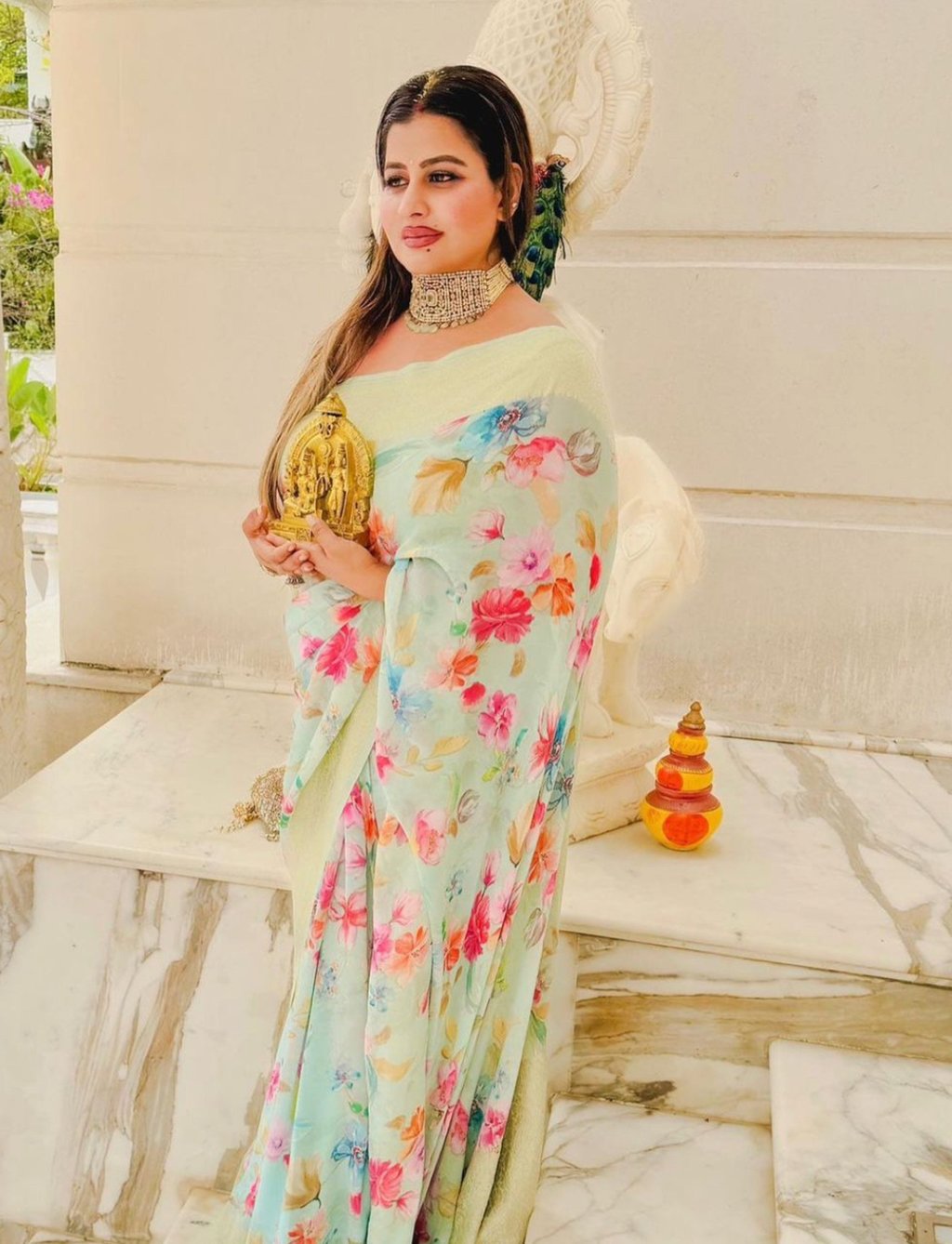 Who is Sudha Reddy, the Indian billionaire who wore 200 carats of ...