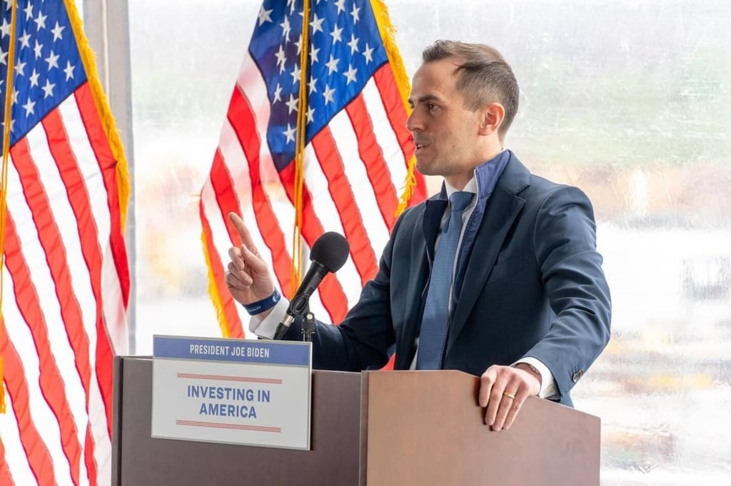 Will Rob Menendez ever escape the shadow of his dad, Senator Bob ...