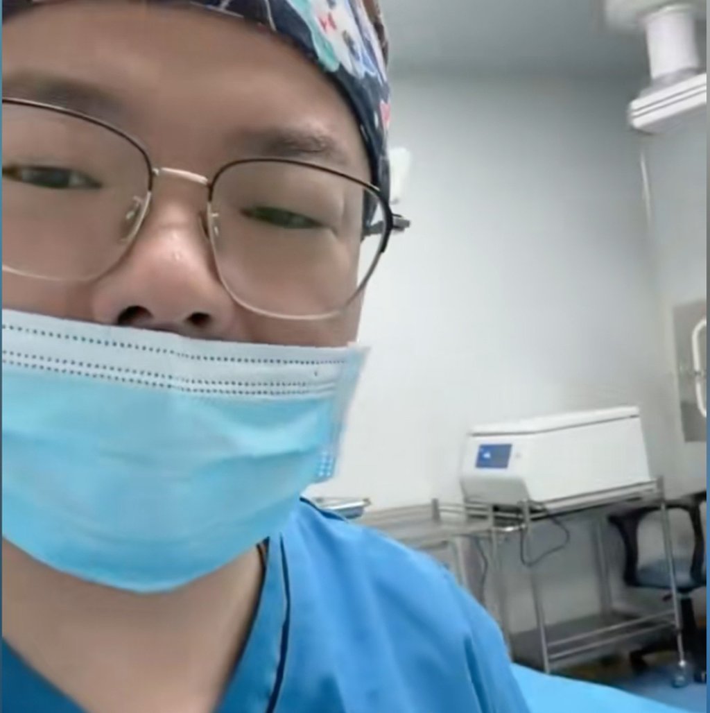 China doctor influencer banned from social media for staging fake ...