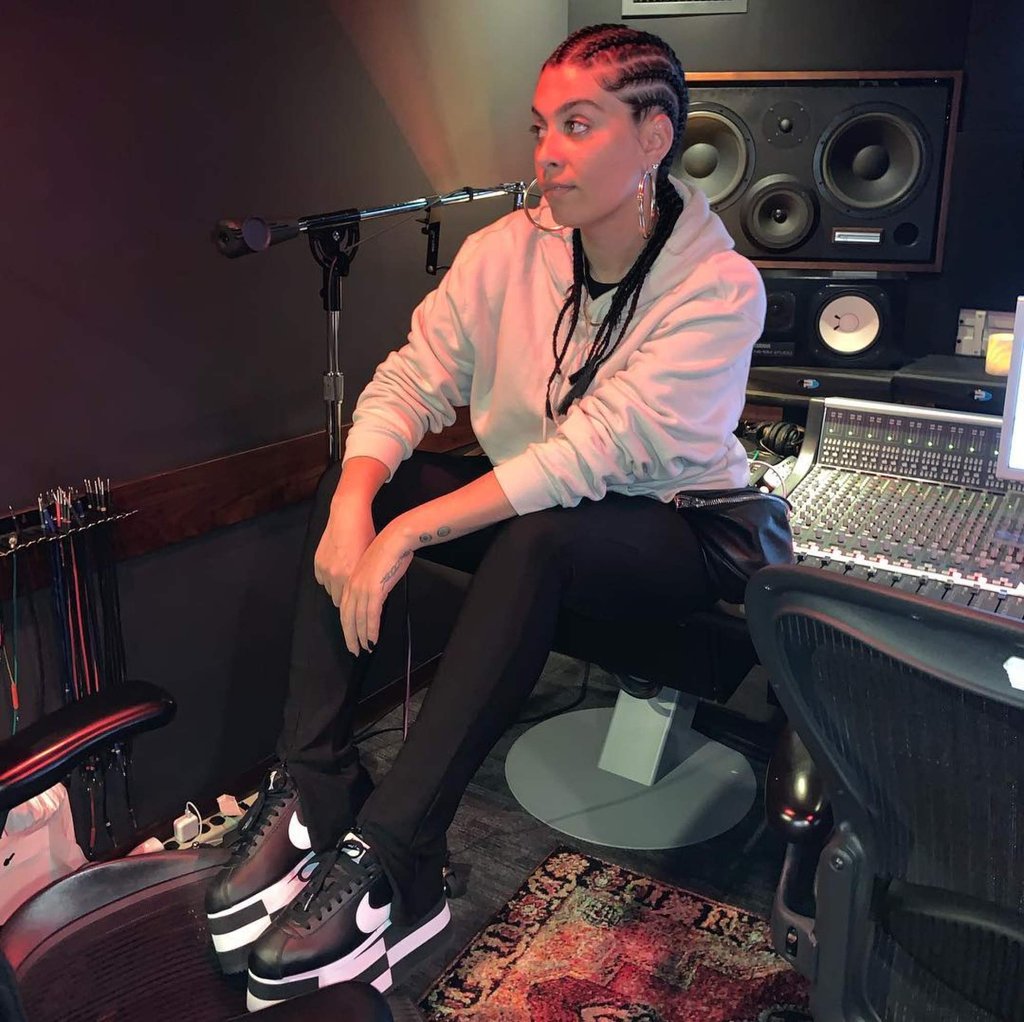 Who is Usher’s wife, music exec Jennifer Goicoechea, and mother of 2 of ...