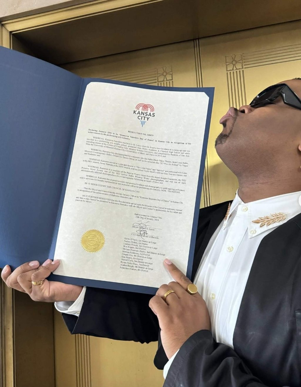 Meet Taylor Swift’s dancer Kameron Saunders, who’s been stealing the ...