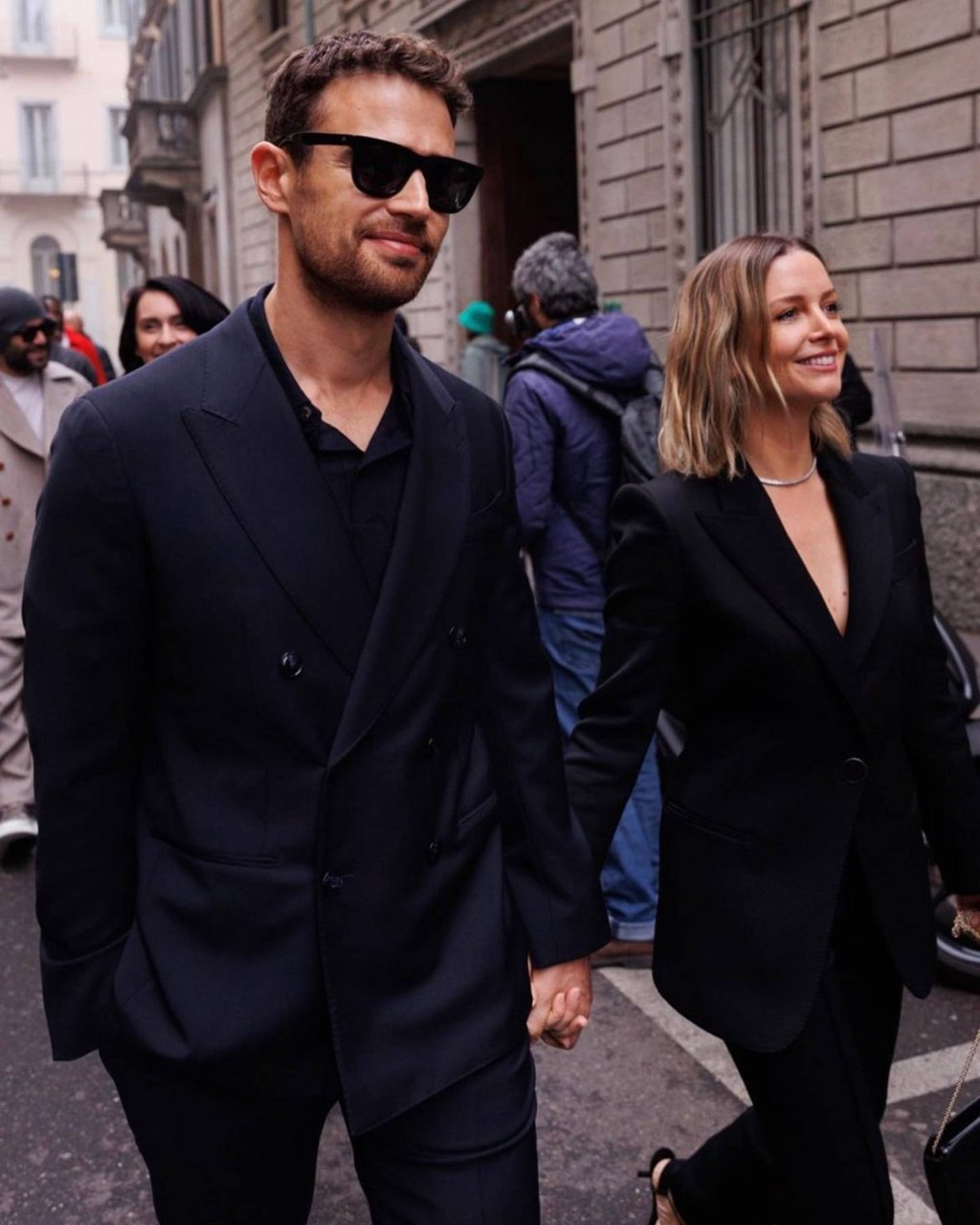 Who is Theo James’ ‘strong’ wife, Ruth Kearney? The Gentlemen star ...