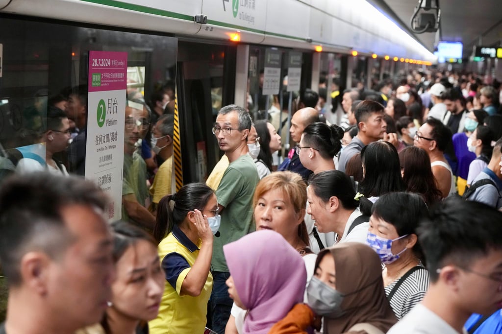 MTR Corp expects all services to resume on Kwun Tong line early Monday ...