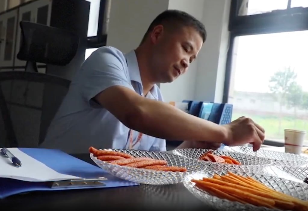 Diligent China food taster eats 40 spicy snacks a day, devotes life to ...
