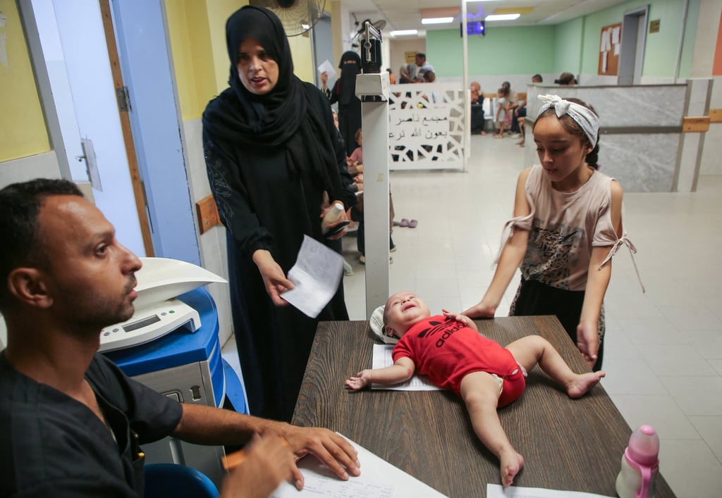 UN begins Gaza polio vaccine campaign as strikes continue and West Bank ...