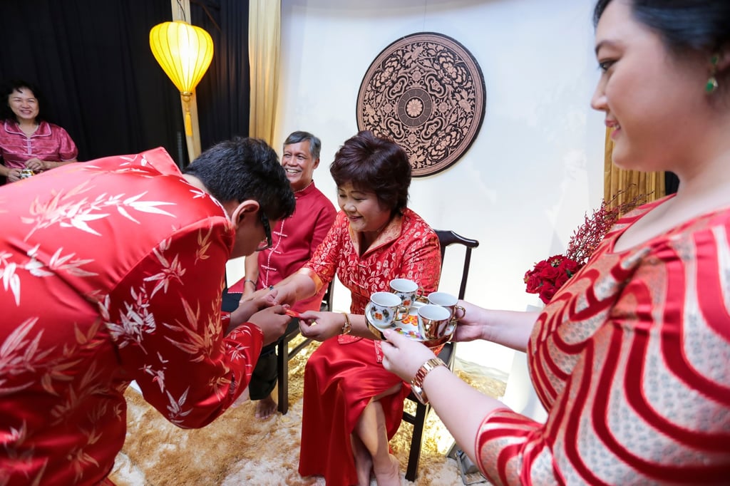 Chinese Wedding Traditions Tea Ceremony