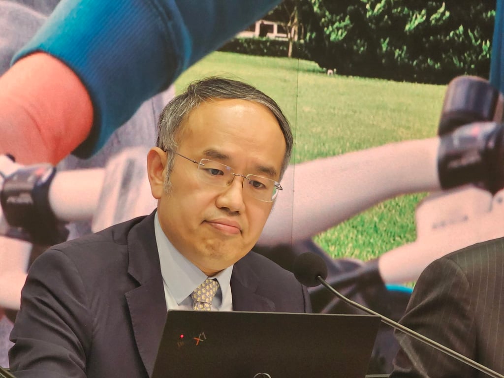 Hong Kong sells one of its biggest ‘Silver Bonds’ at lower coupon ...