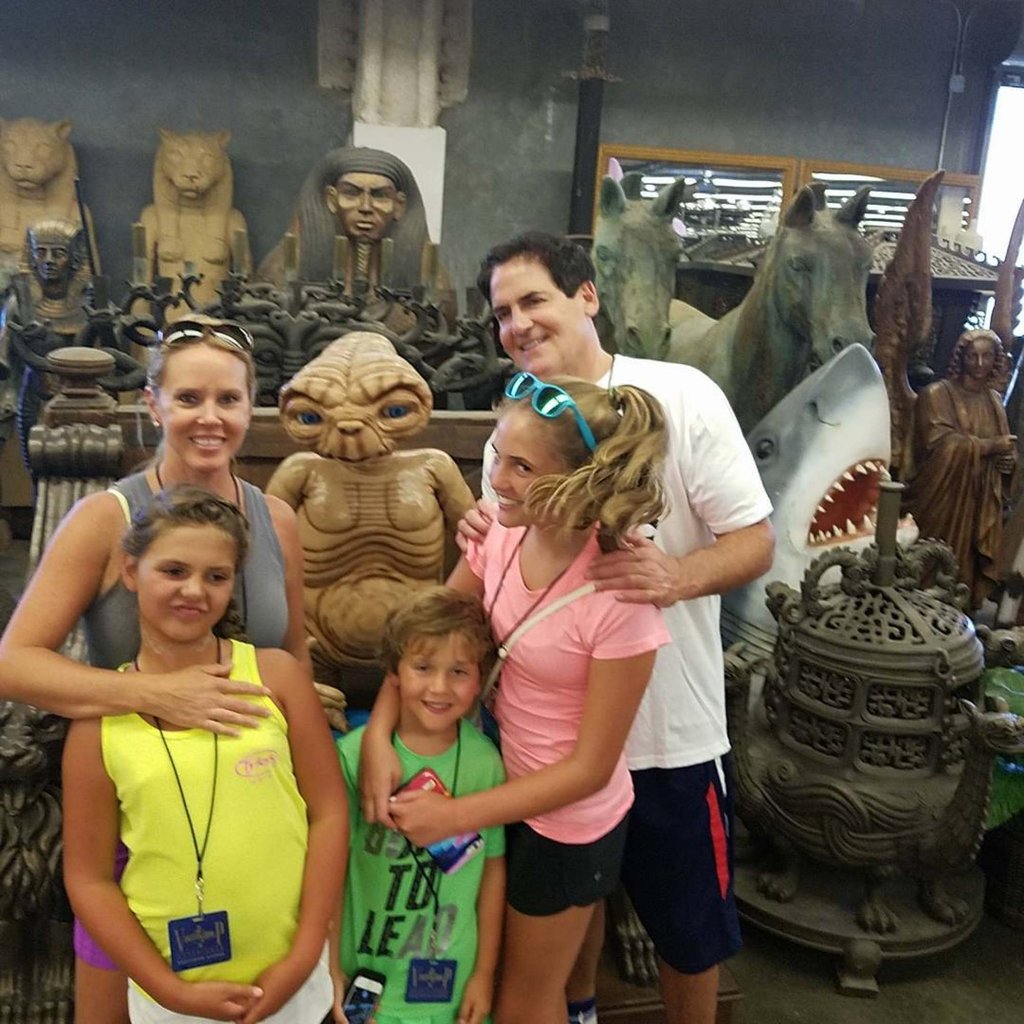 Meet Shark Tank billionaire Mark Cuban’s long-time wife, Tiffany Stewart – who made headlines on ...