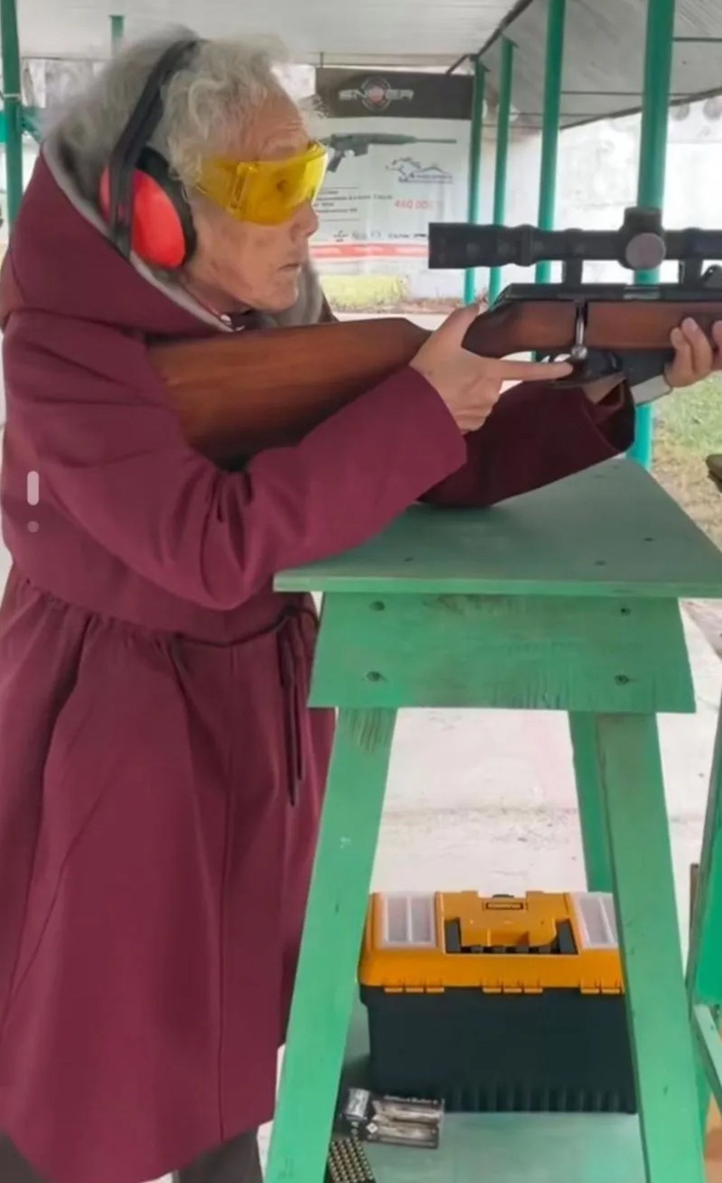 Half-blind ex-soldier China grandma, 92, amazes many with high scores ...