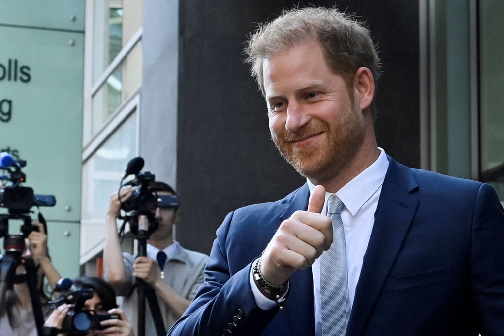 Meet Prince Harry’s ultra-wealthy aristocratic friend Arthur Landon ...