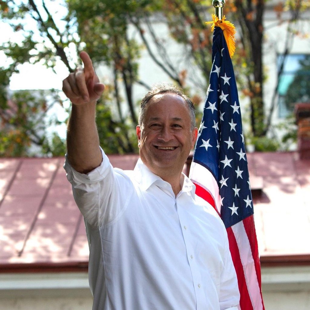 Who are Kamala Harris’ in-laws, the second gentleman’s poetry-peddling ...