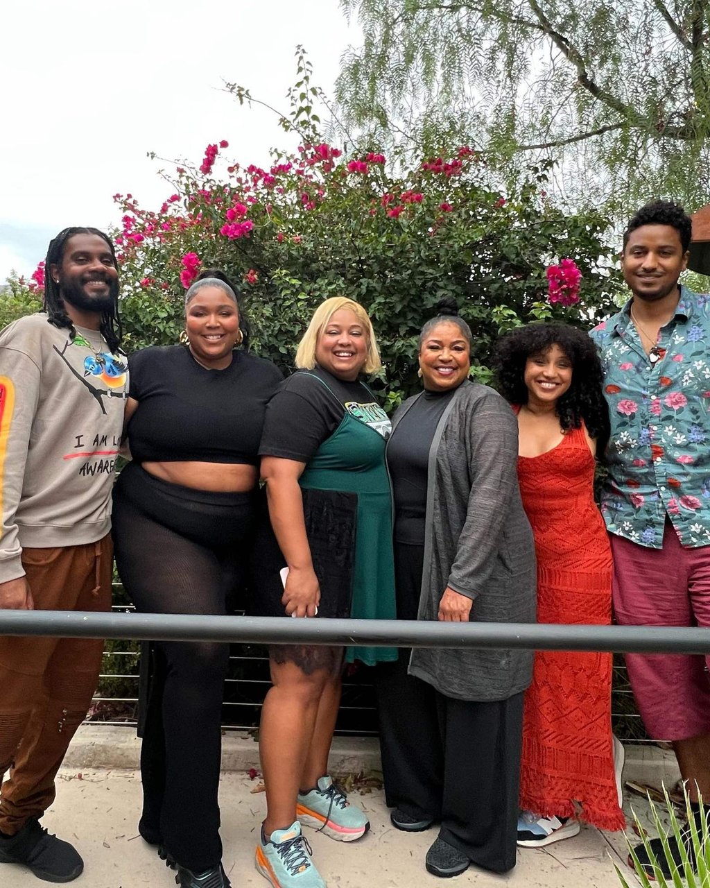 Who is Lizzo’s lookalike mum, Shari Johnson-Jefferson – who’s ‘fine and ...