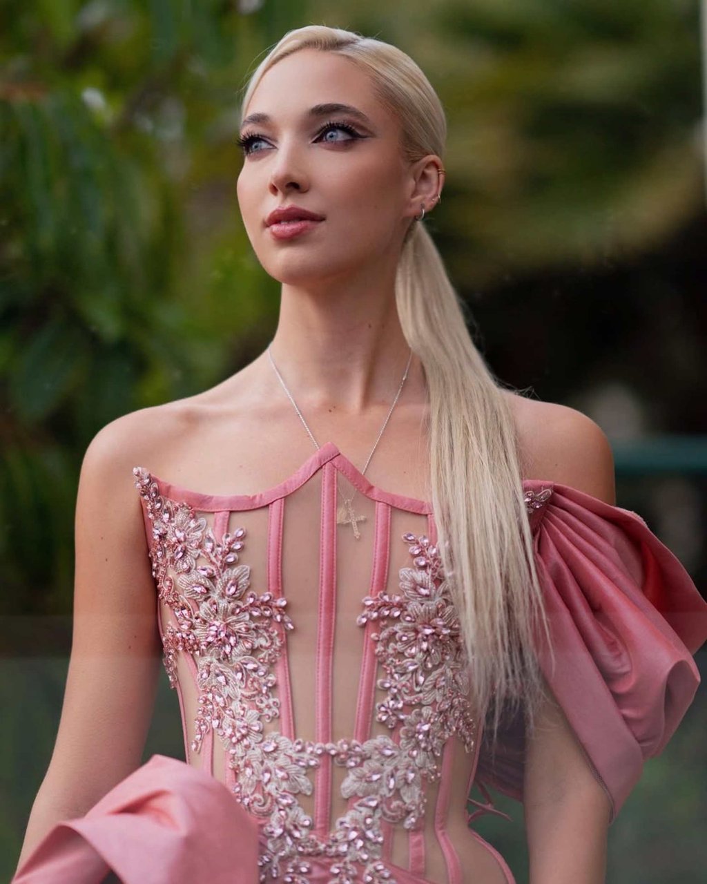 Who is superstar DJ Steve Aoki’s wife Sasha Sofine? She’s about 20 years his junior, studied in ...