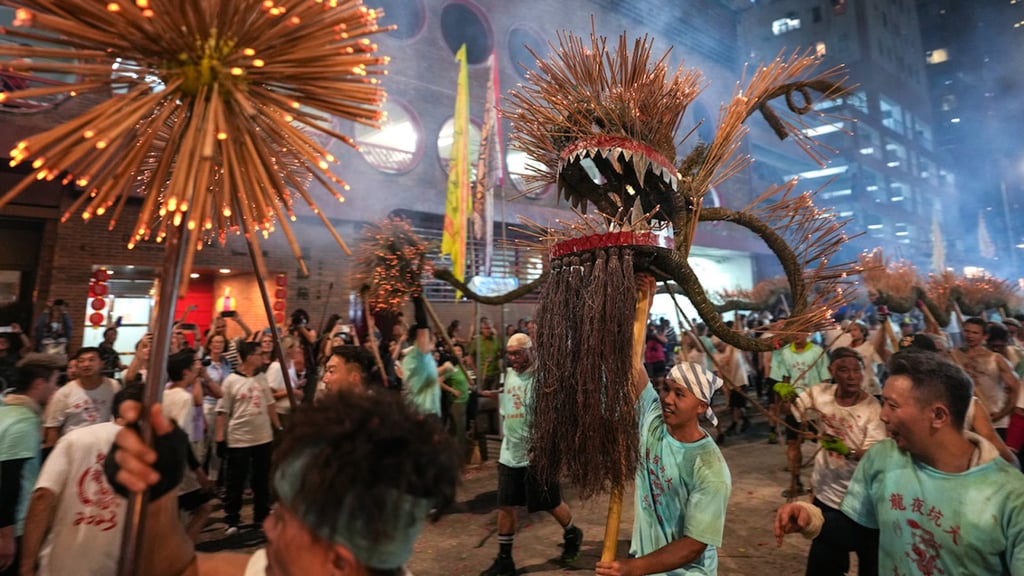 Discover the enchanting history of China’s dragon dance | South China ...