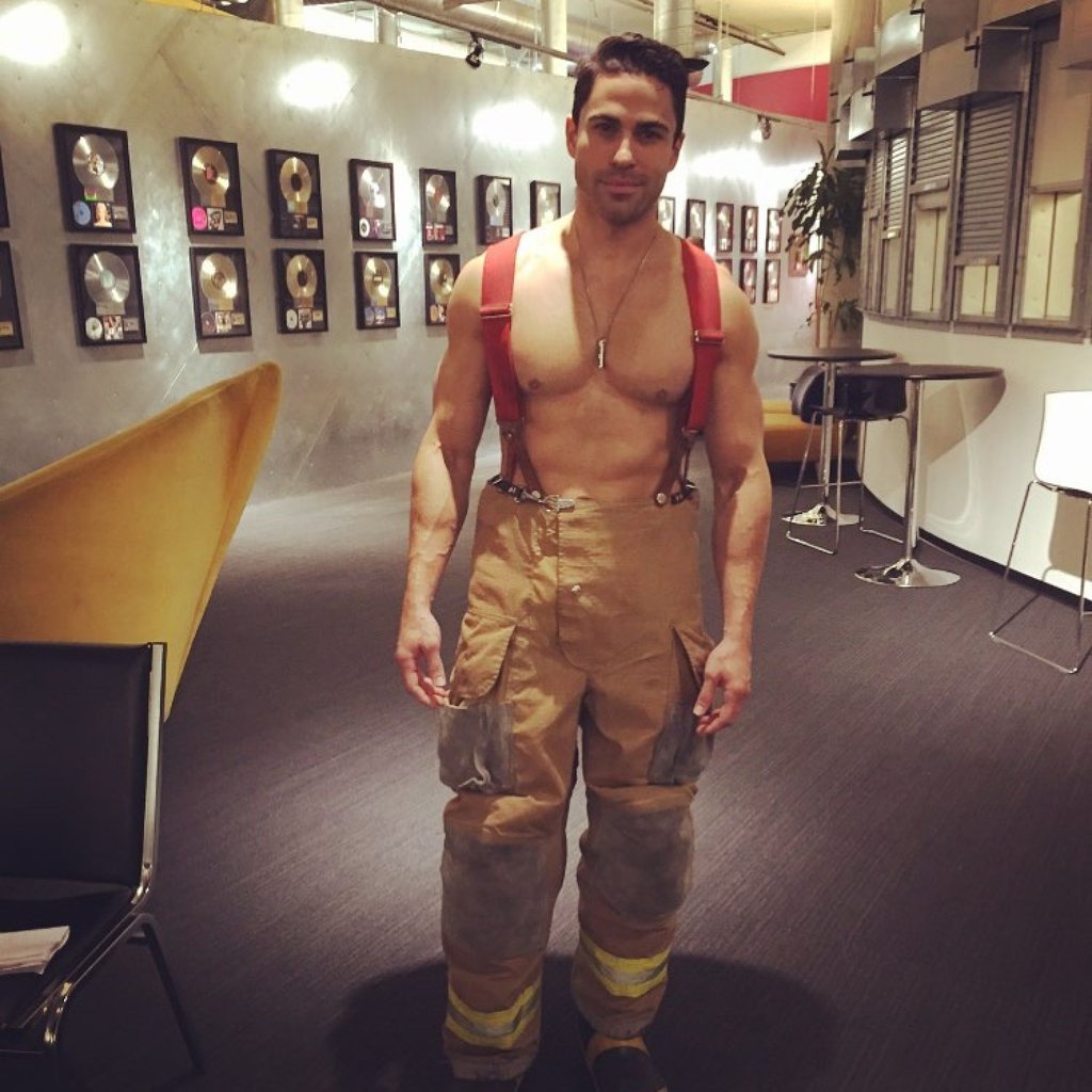 Meet Eva Mendes’ brother Carlo Mendez, who plays Hector Estrada in Dexter: Original Sin – the ...