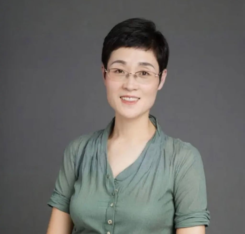 Chinese ‘demon teacher’ with 2 million followers hailed as superstar ...