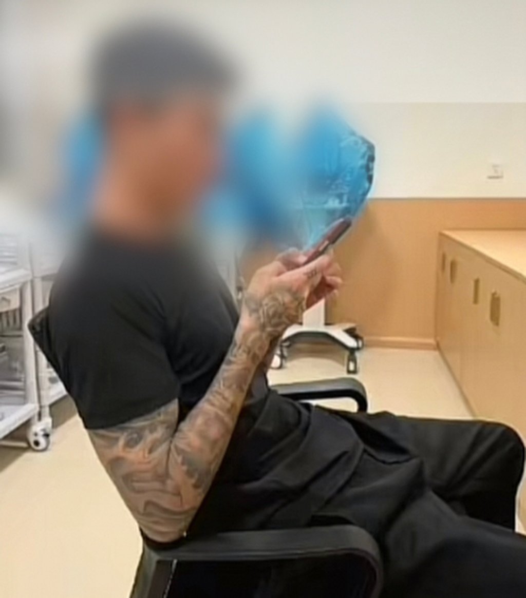 China nurse suspended after posting photos of boyfriend writing reports ...