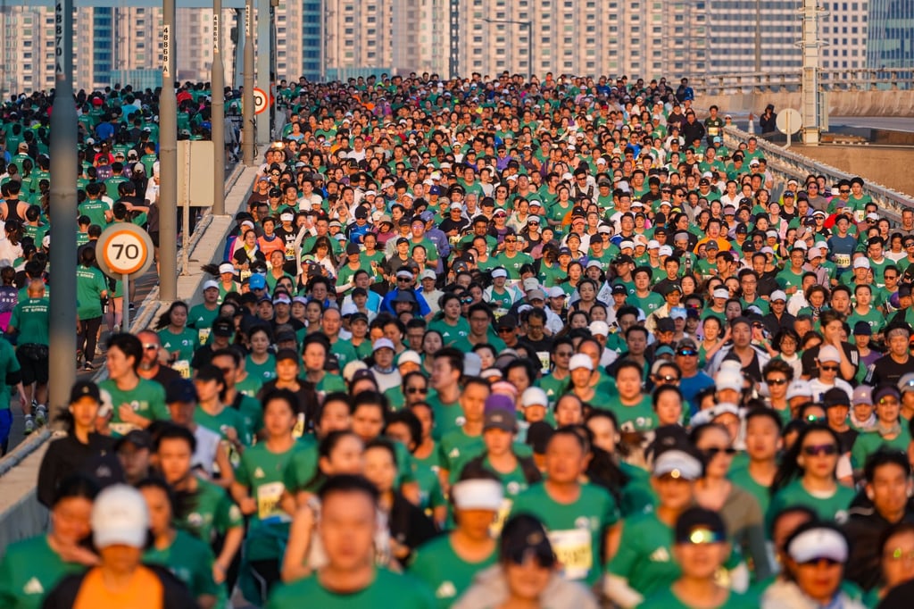 Hongkongers race in 2026 marathon, China pursues self-reliance: 5 ...