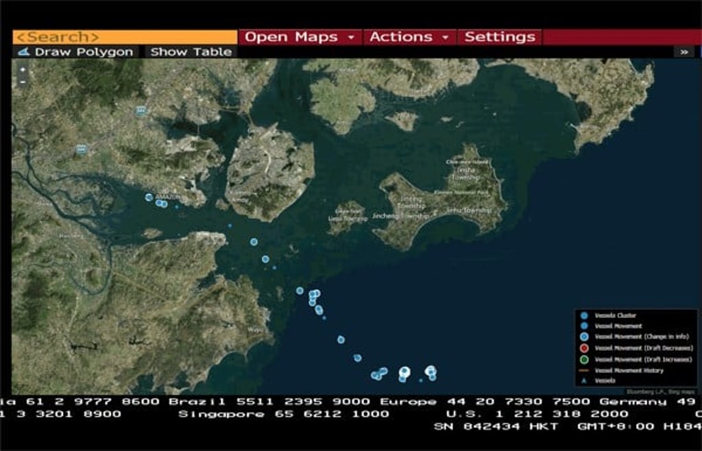 Bulk carrier laden with Canadian canola is stuck outside Xiamen port ...