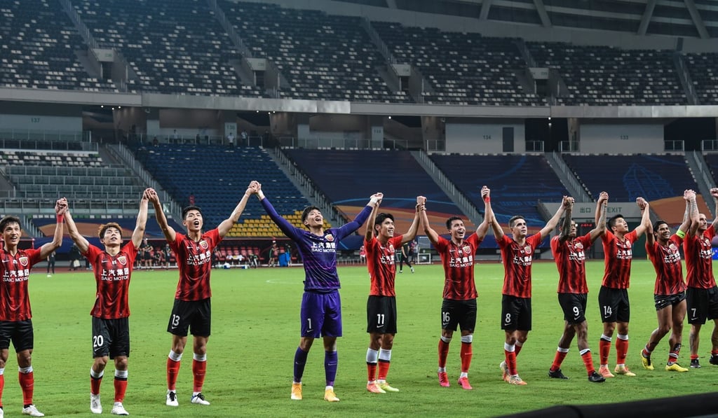 Fans return to Chinese Super League at Beijing Guoan-Shanghai SIPG game ...