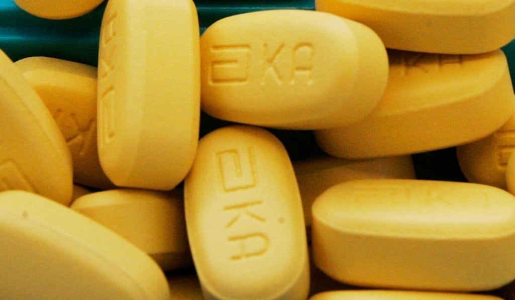 Hong Kong public hospitals to revise Covid-19 treatment guidelines ...