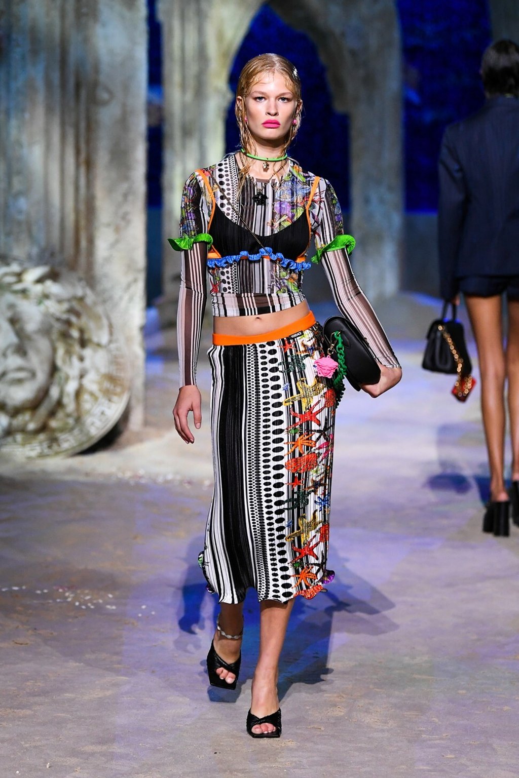 Milan Fashion Week: Donatella Versace presented marine life, bright ...