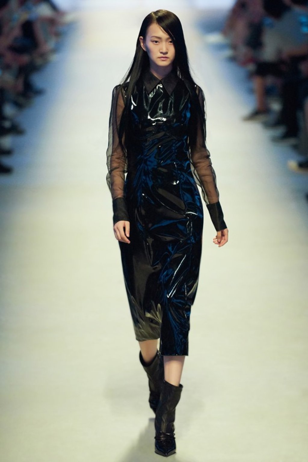 Chinese fashion houses splash the cash to promote their latest ...