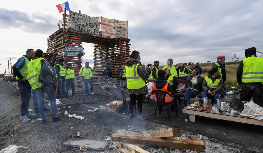 Students blockade schools as protests spread across France in response ...