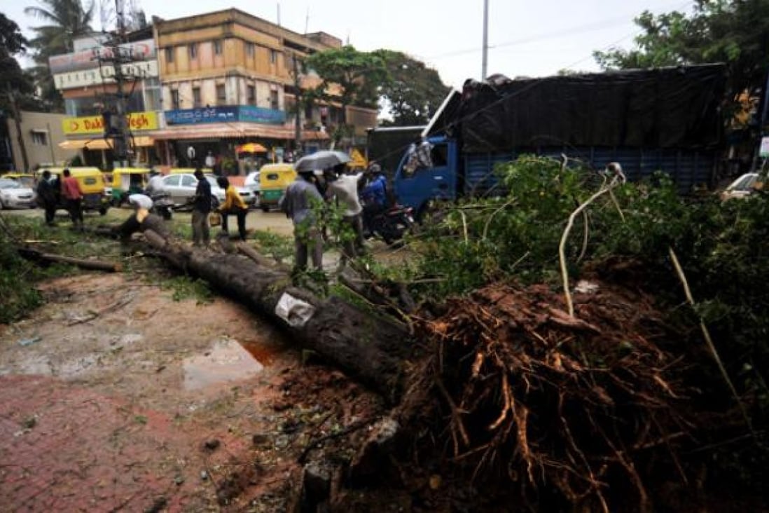 India cyclone kills 22, displaces 60,000 | South China Morning Post