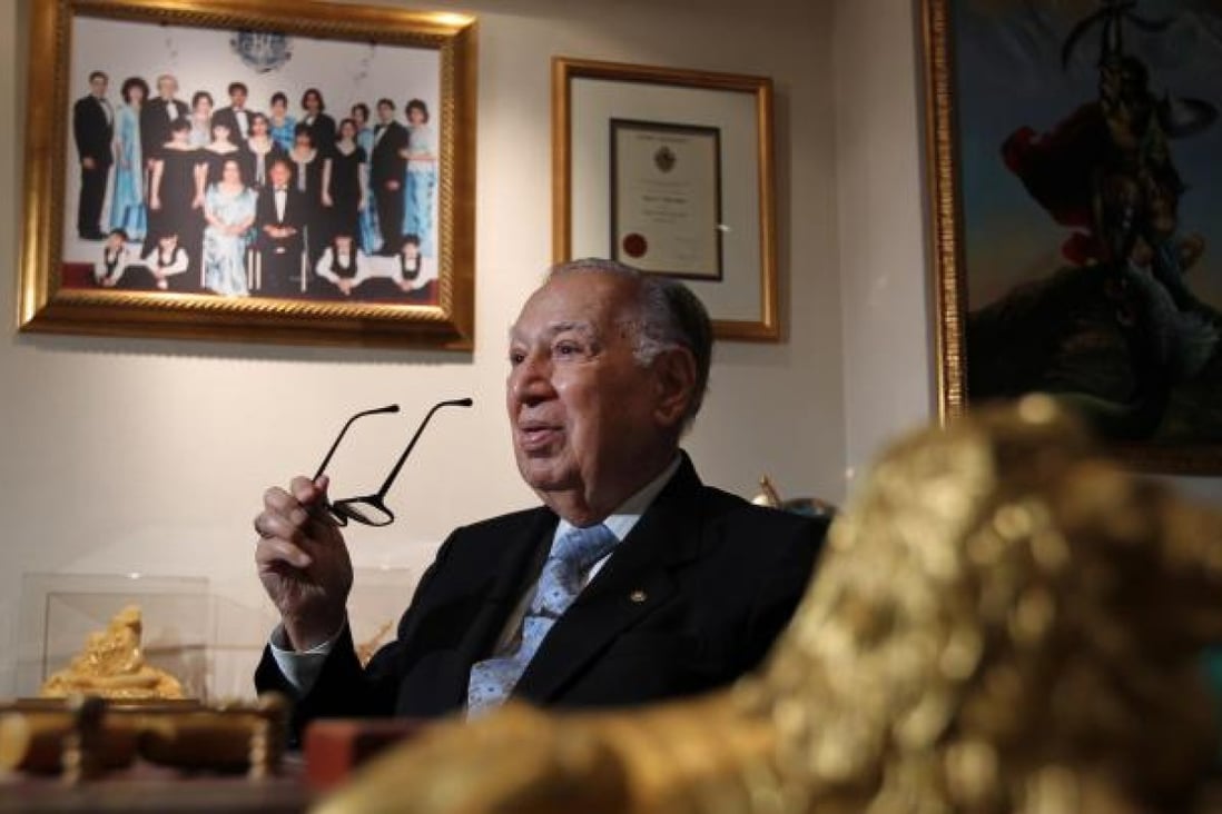 How do 90 Harilelas get along under one roof? With plenty of respect ...