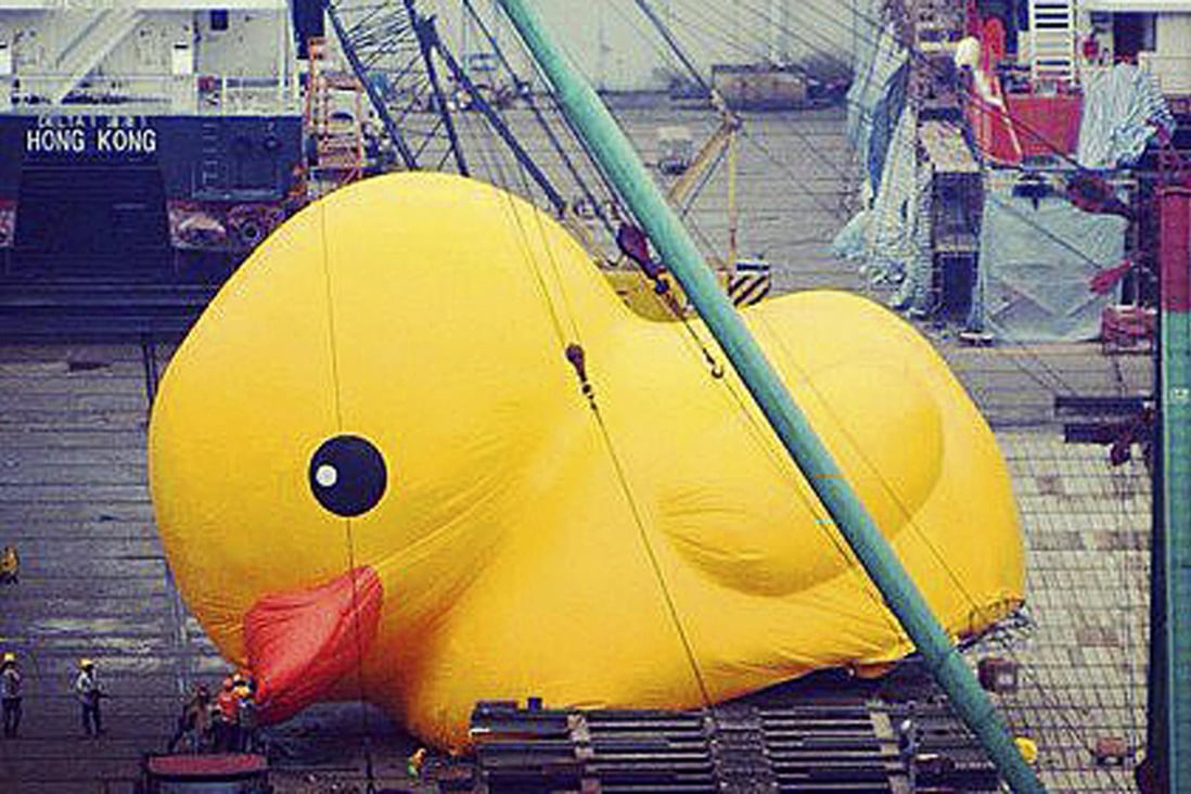 Florentijn Hofman's Rubber Duck comes to Hong Kong: no need to avoid ...