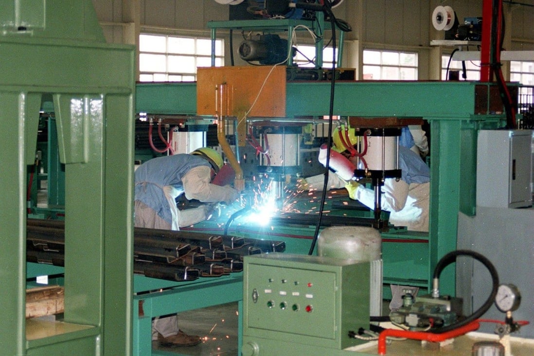 Singamas Container recovery delayed to 2015 as profit falls | South ...