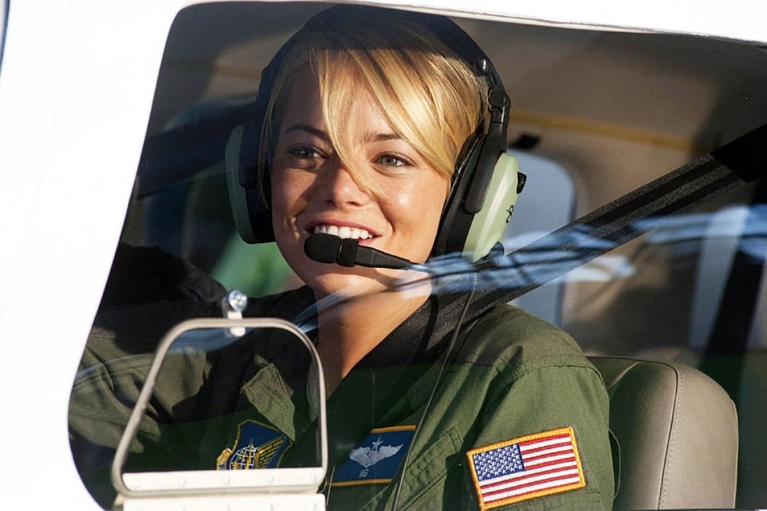 Unconvinc-Ng: Director Cameron Crowe sort of sorry for casting Emma ...