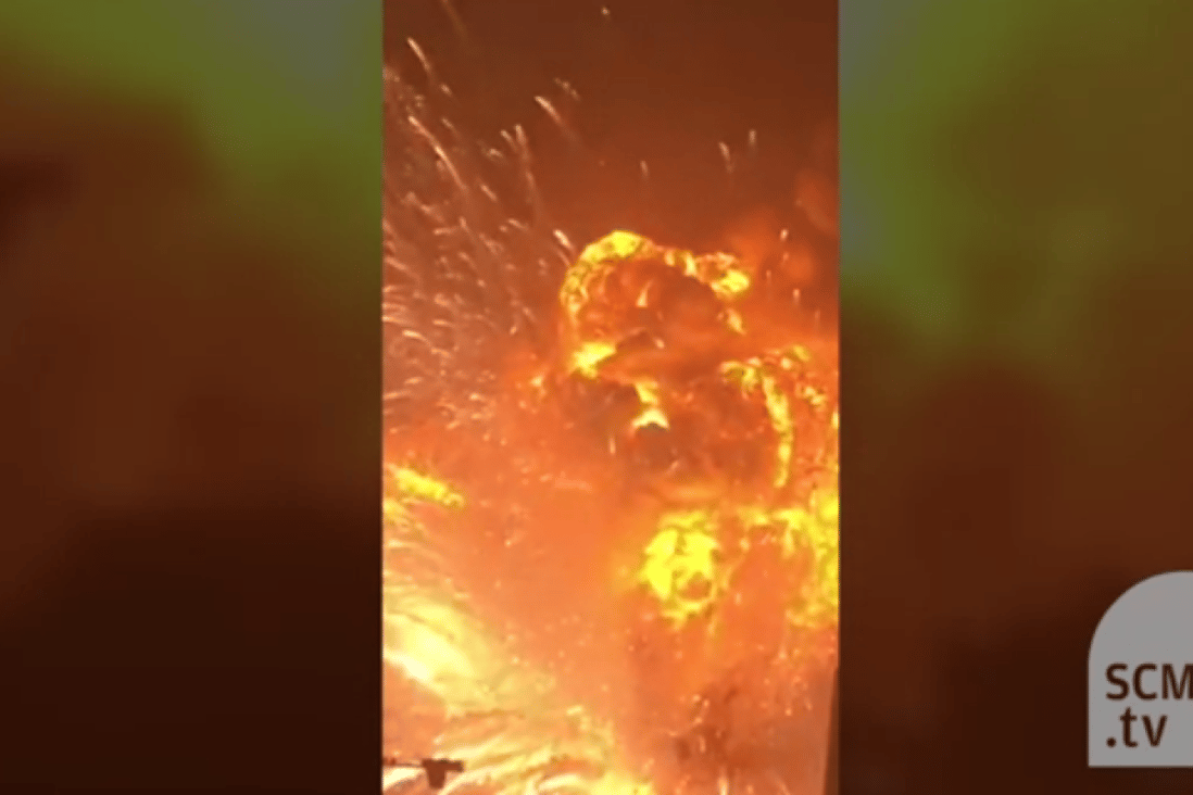 Face to face with a fireball: Tianjin resident captures terrifying ...