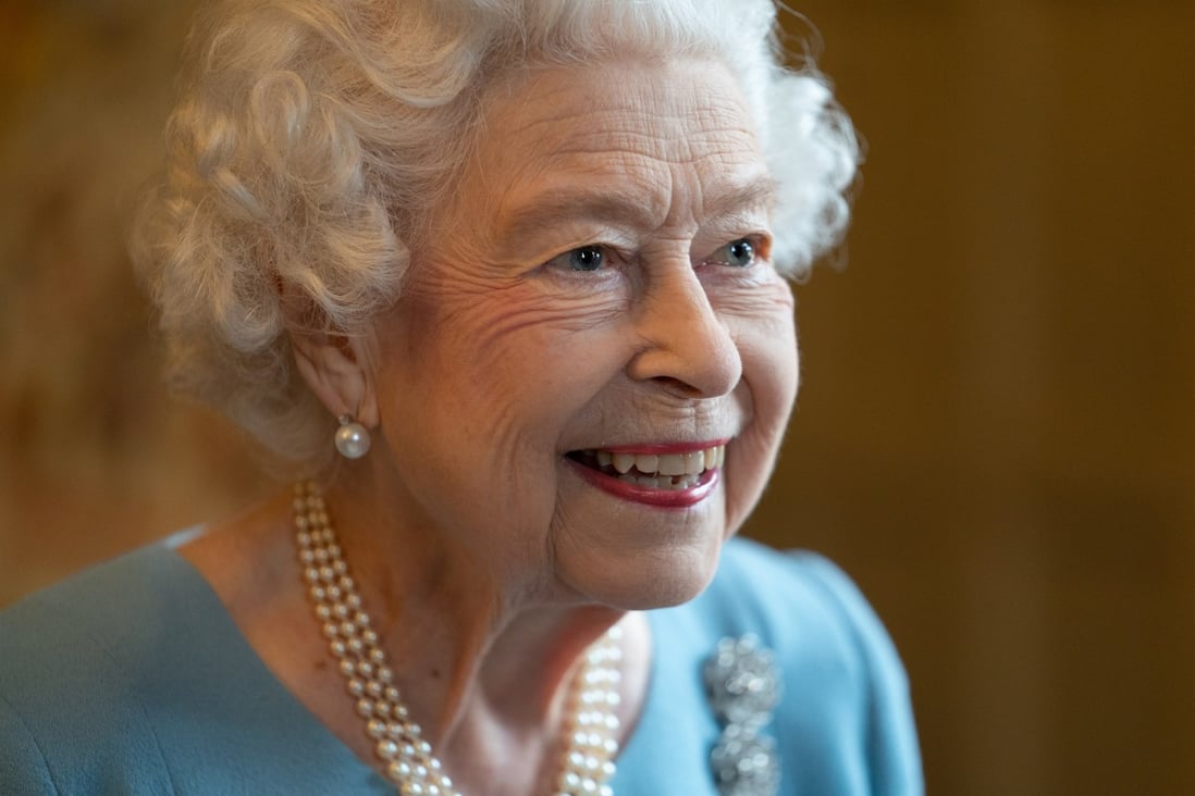 Queen Elizabeth’s celebrations off to a joyful start, marking 70 years ...